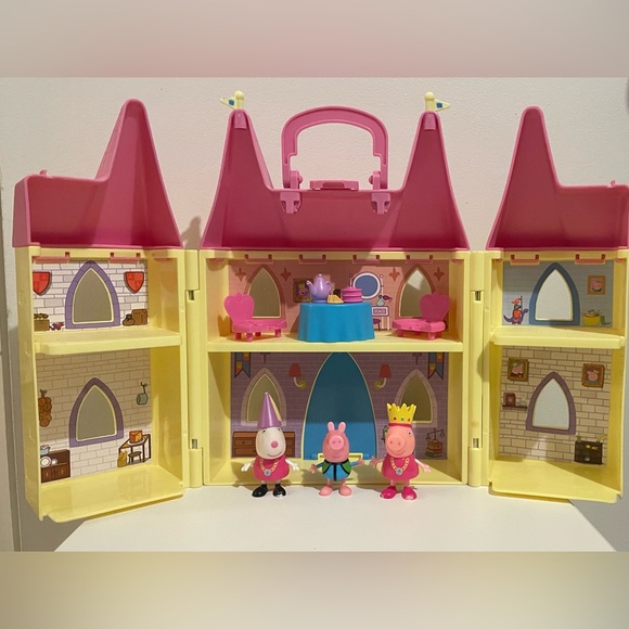Peppa Pig | Toys | Peppa Pig Princess Folding Castle Playset With 3 ...
